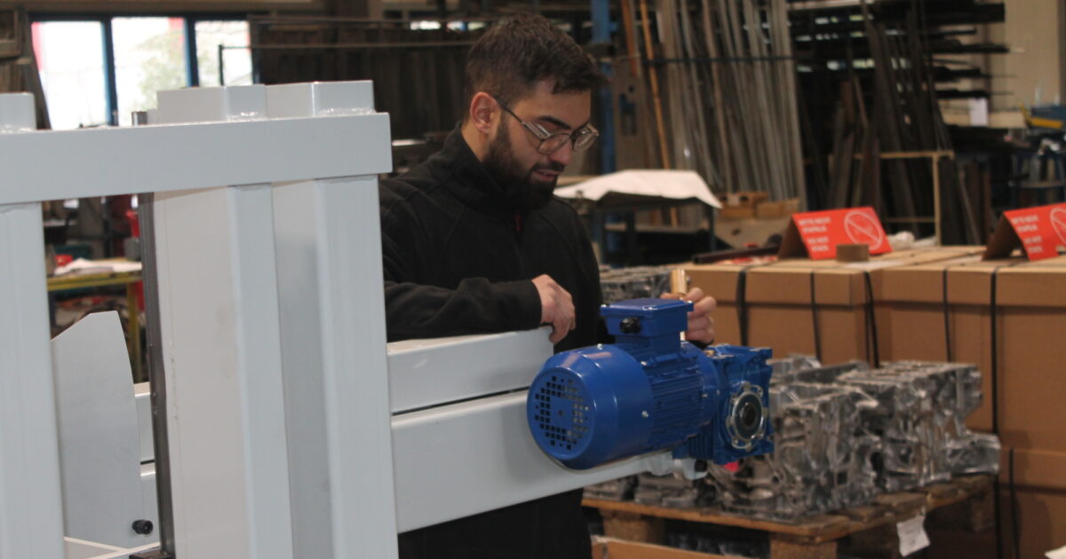 „Ein motivierter und freundlicher Mitarbeiter“