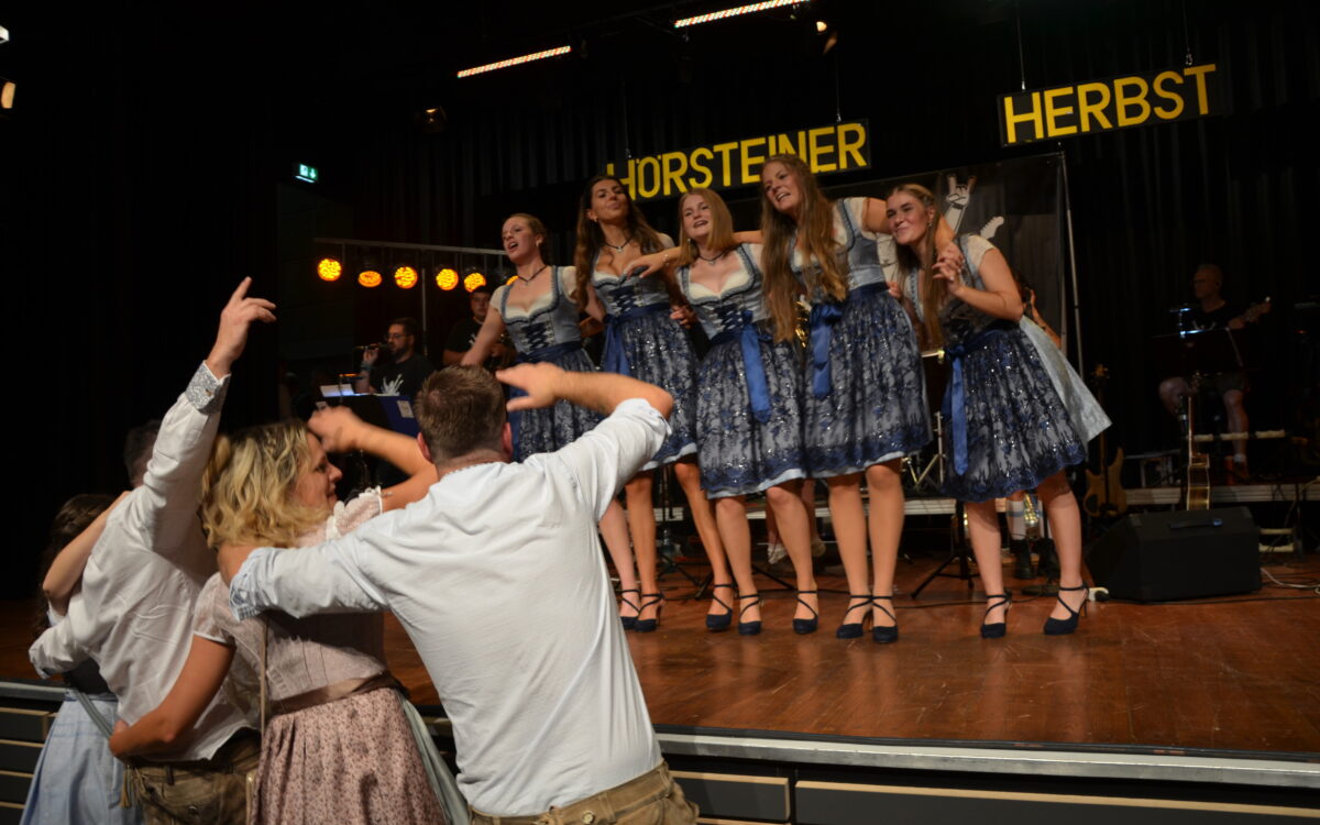 Anna Brunner ist die 47. Hörsteiner Herbstkönigin