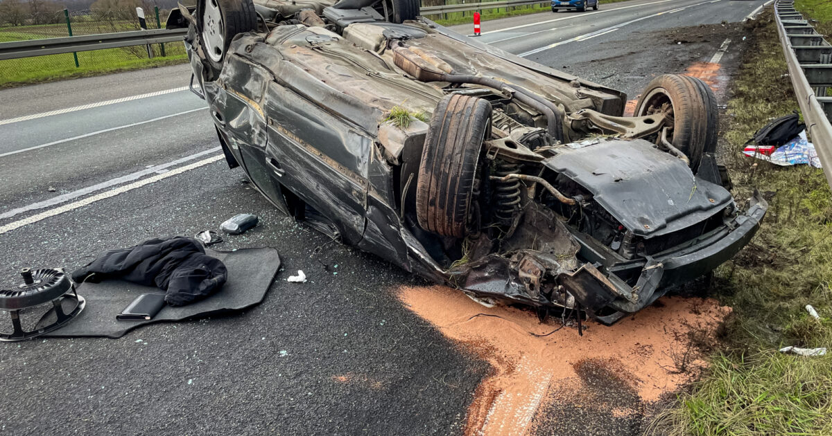 Langenselbold: Spektakulärer Unfall - Fahrer unverletzt