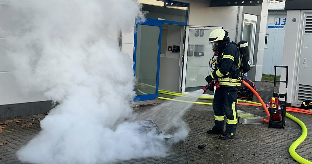 Erneuter Akku-Brand bei BMZ in Karlstein