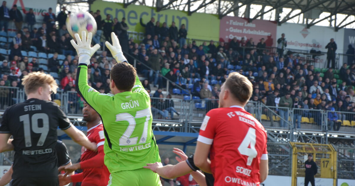 Viktoria Aschaffenburg unterliegt zuhause den Würzburger Kickers