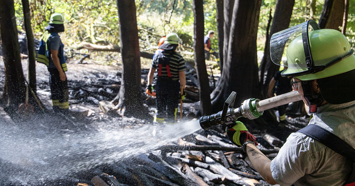 Waldbrand durch Grillfeuer am Bocksberg in Bad Orb