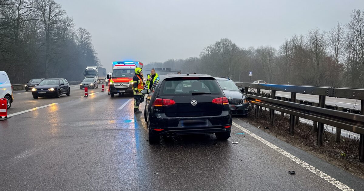 Unfall mit 4 Fahrzeugen auf A66 bei Langenselbold