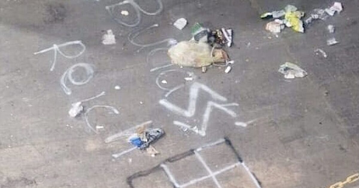 SS-Runen und Hitlergruß: Nazi-Vorfälle bei uns