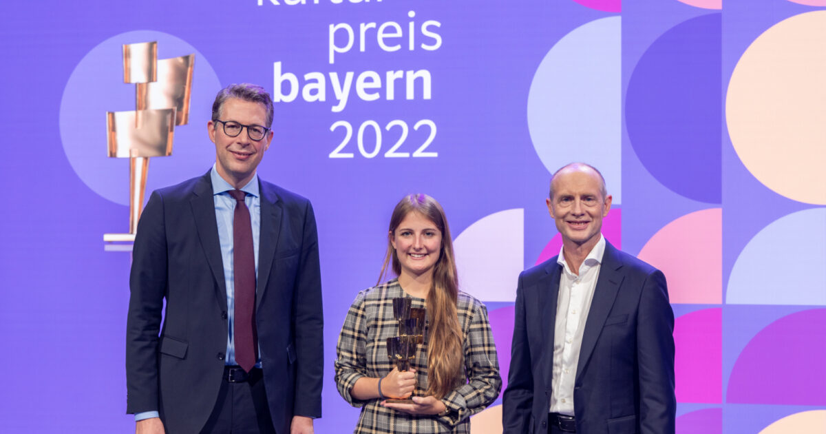 Julia Decker aus Aschaffenburg gewinnt bayer. Kulturpreis