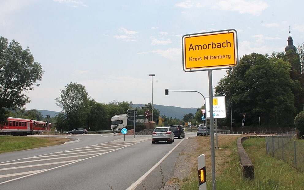 Bahnübergang in Amorbach ab heute voll gesperrt