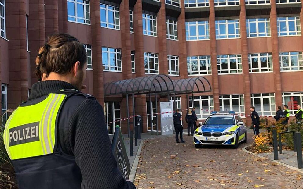 Droh-Mail: Landratsamt Aschaffenburg geräumt